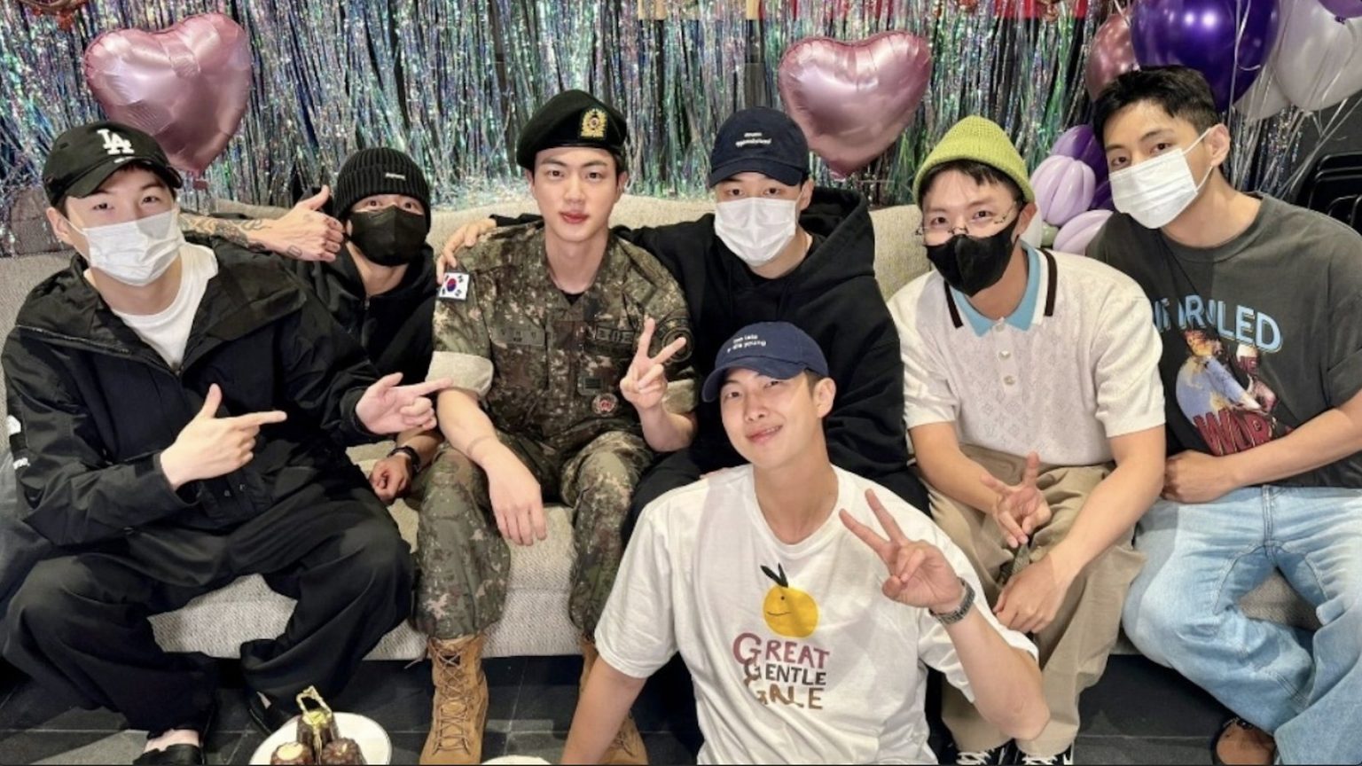AFBF! ARMY dan Para Anggota Merayakan Hari Jadi BTS yang ke-11