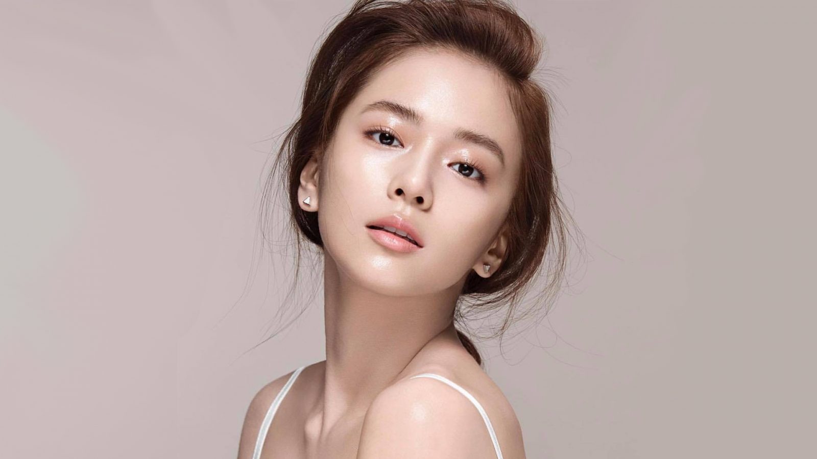 Best Korean Makeup Products to Achieve Natural Makeup Looks