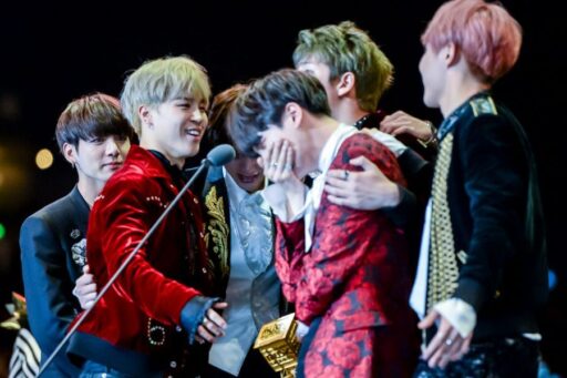 BTS: Profilo del gruppo, Membri, Canzoni di successo, Fandom, Premi e ...