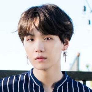 BTS：组合简介、成员、热门歌曲、粉丝群体、获奖及成就、代言、慈善活动 | DK博客
