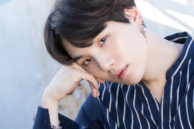 BTS Members Profile: Age, Birthdays, Height, MBTI, Positions, etc ...