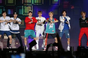 Top 30 Most Popular Kpop Groups | DK Blog